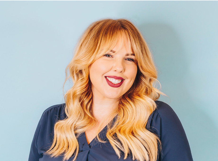 0251: Queen of The Culture Fox with Lorean Cairns!